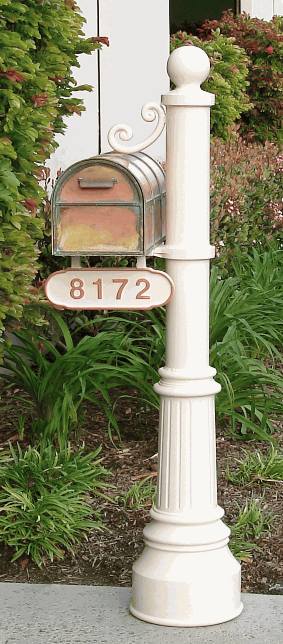 Newport Mailbox & Westchester Brass Mailbox with Locking